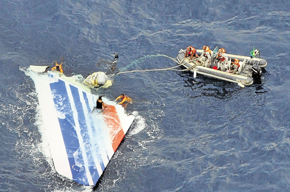 Accident of an Airbus A330 operated by Air France - Atlantic ocean ...