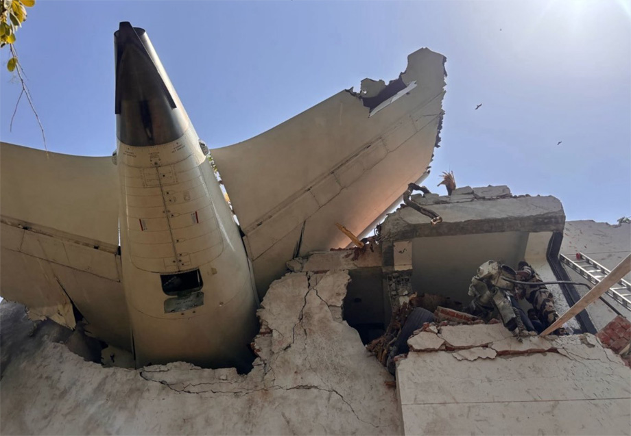 Accident of a Boeing 787 operated by Air India - Ahmedabad, India ...