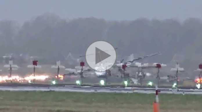 VIDEO - Dash 8 crash landing at Amsterdam